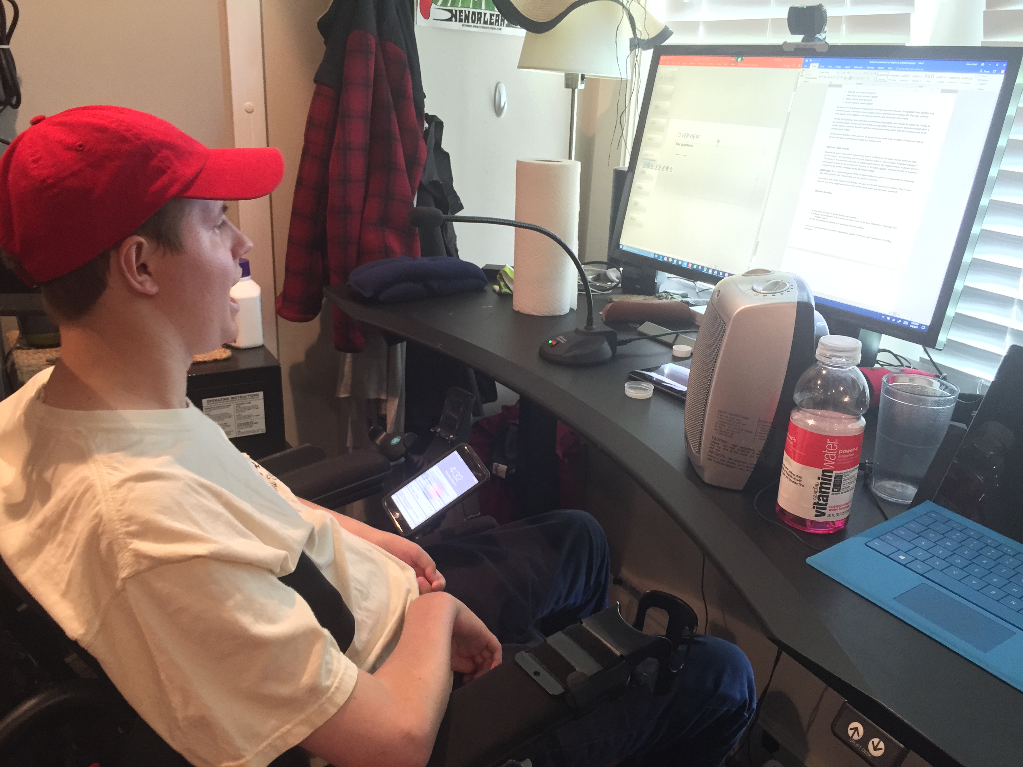 ‘No excuses’: After accident that left him paralyzed, KU student living ...
